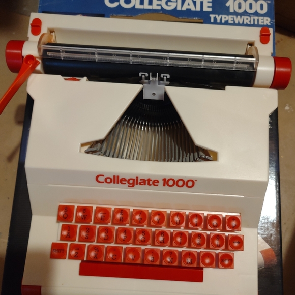 American Vintage | Other | Collegiate 00 Lightweight Kids Typewriter ...